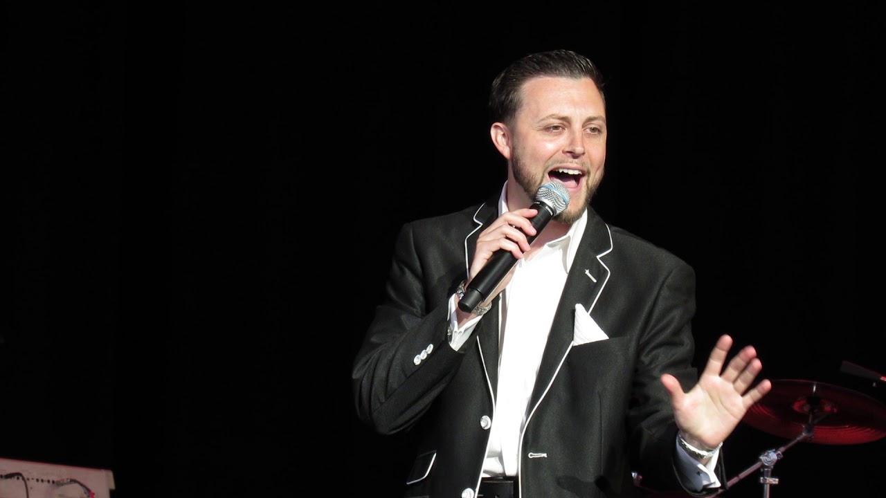 VINNIE MEDUGNO:"Palisades Park" & "Poetry In Motion" - YouTube