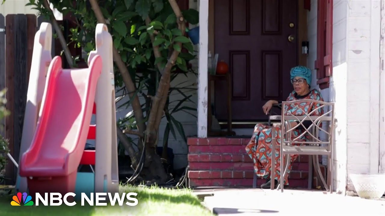 Growing number of seniors face homelessness - YouTube