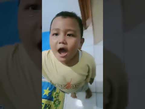 bocil gemoy nyanyi apa ya?