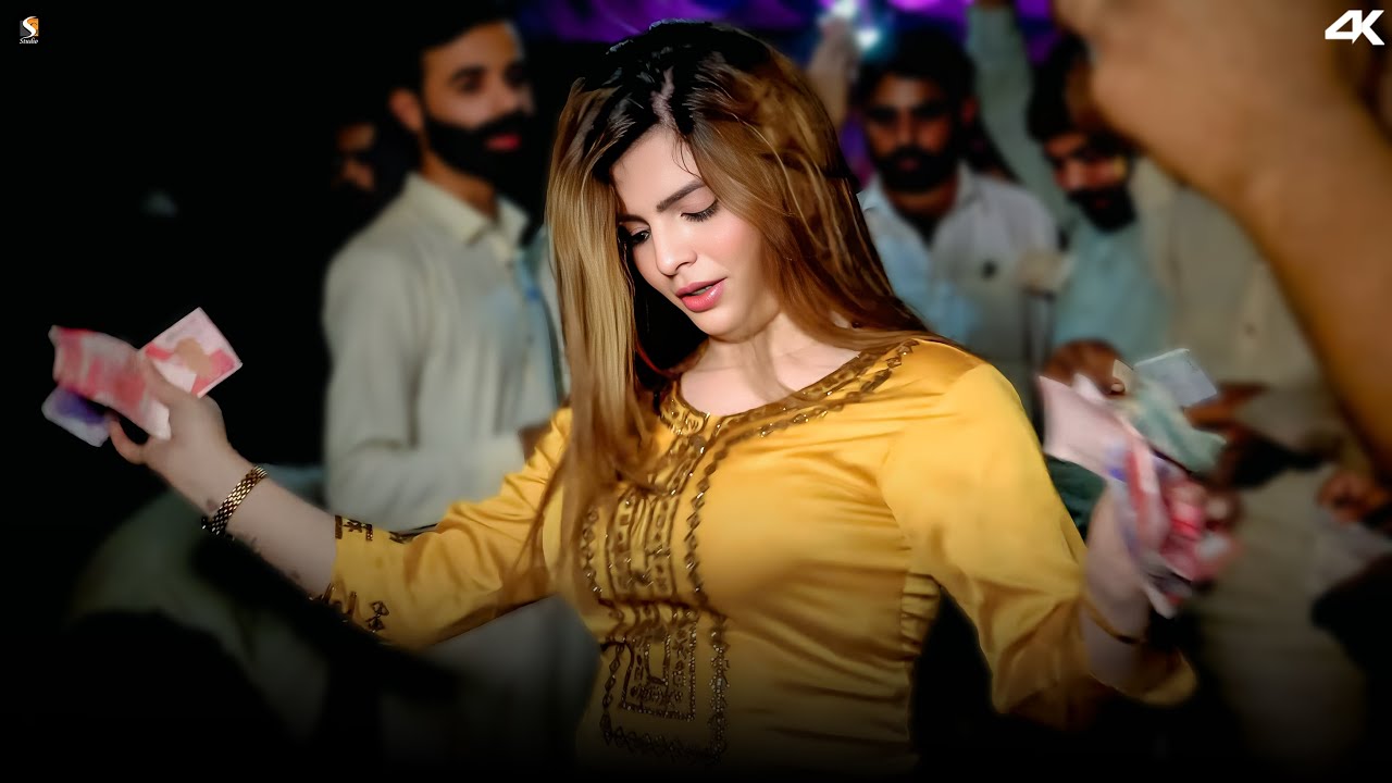 Hani Sheikh Mujra Dance Performance , Meri Nathli Kanwari , SGStudio ...