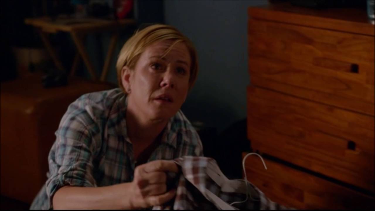 Glee - Burt, Carole and Kurt sort Finn's room 5x03 - YouTube