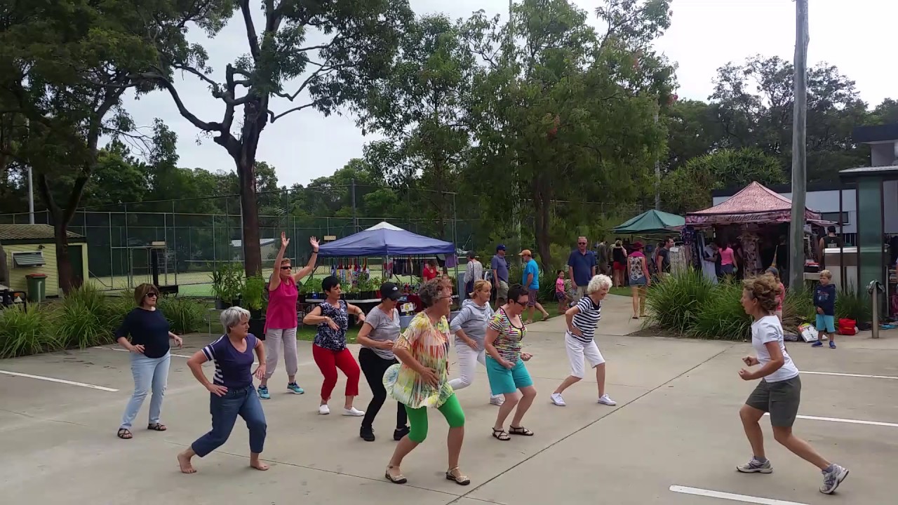 Straddie COD "Celebration" Flashmob at Stradbroke Island Markets - YouTube