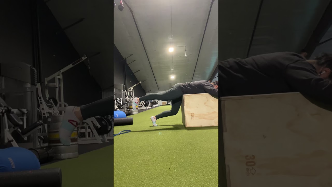 Single leg reverse hyper - YouTube