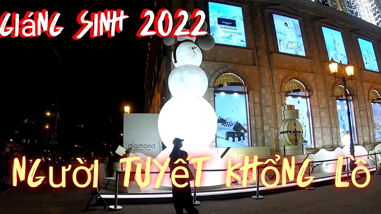 Người dân Sài Gòn vui chơi chụp hình mừng Giáng Sinh 2022 tại TTTM ...