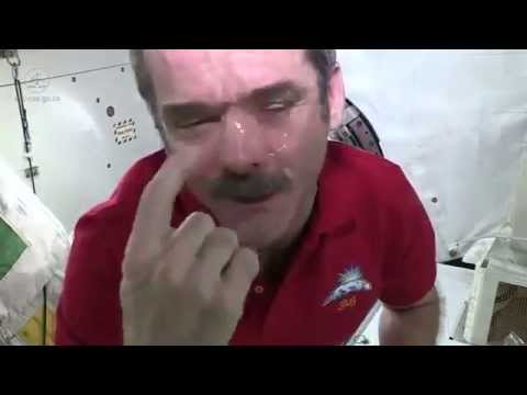 UZAYDA AĞLAYAN ADAM İLGİNÇ BİR AĞLAMA !!! CRY İN SKY