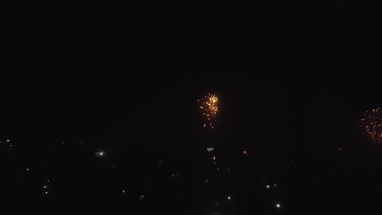 Fireworks 01-01-2020 - YouTube