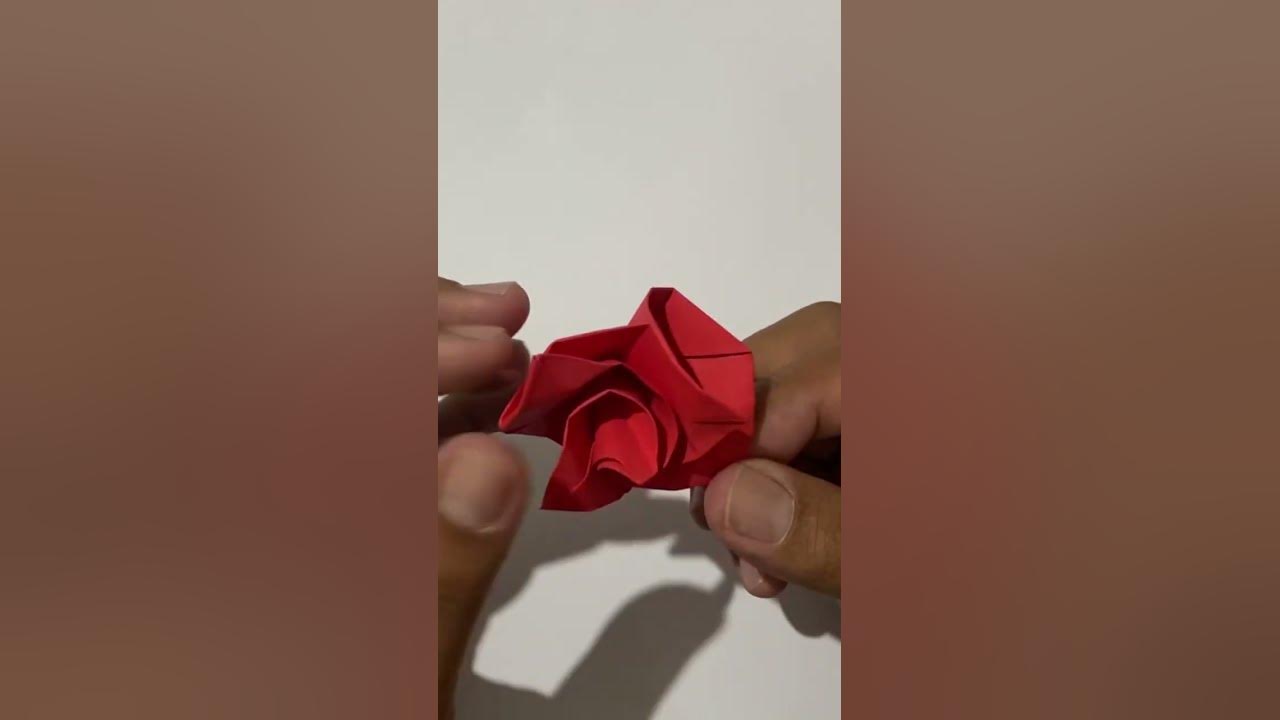 How to make origami roses/Cara membuat origami bunga mawar/如何制作折纸玫瑰/ #origami #diy - YouTube