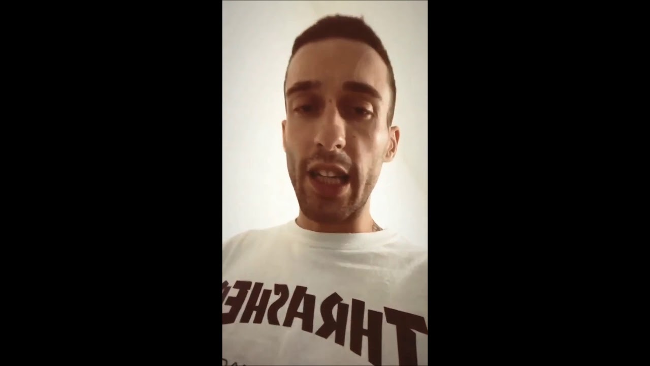 JAMIL SI SFOGA CONTRO I FAN POCO ATTIVI SULLE SUE PAGINE SOCIAL - YouTube
