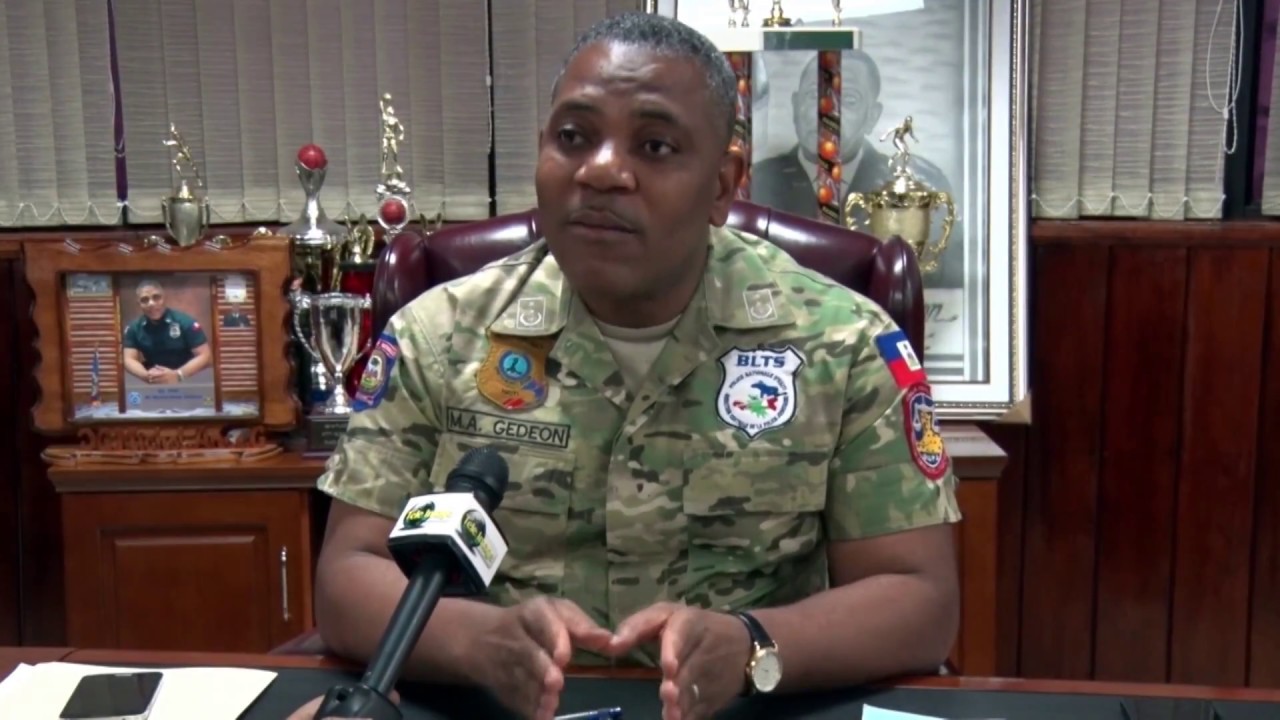 Le DG de la PNH Michel-Ange Gedeon presente le bilan de la Police ...
