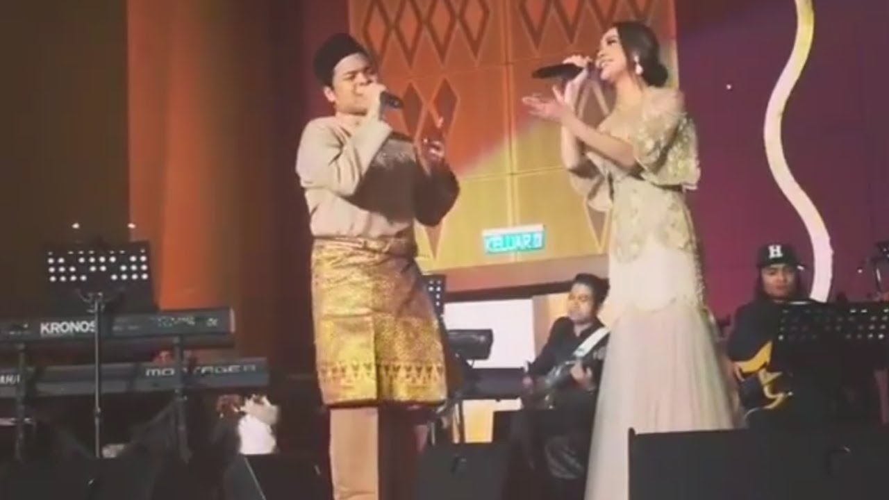 Persembahan Aizat & Bunga Cinta Lestari Di Majlis Resepsi Yuna & Adam Sinclair - YouTube