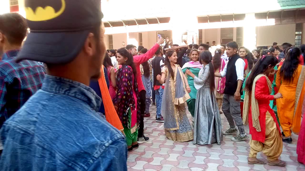 Masti time at sangrah college - YouTube