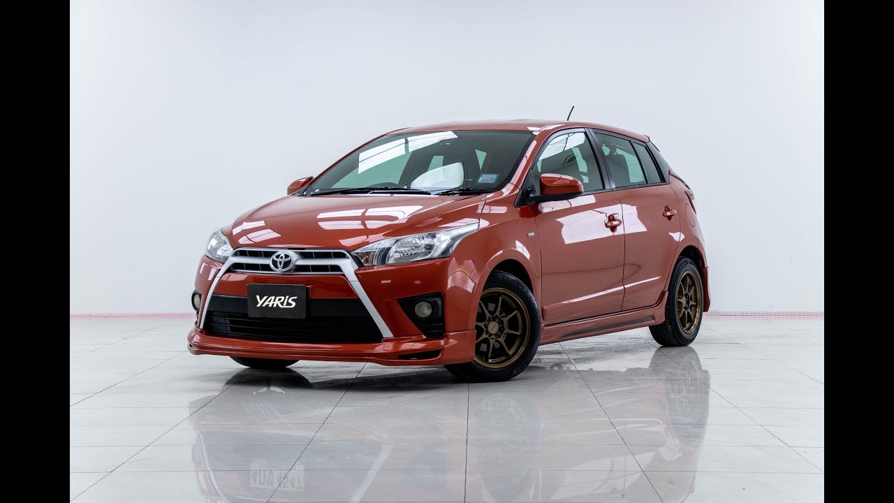 5A594 TOYOTA YARIS 1 2 E - YouTube