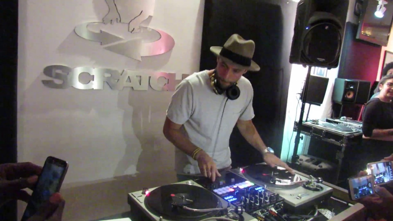 Dj Moka at the Scratch Academy Dj Mixer Turntablist Set pt 2 - YouTube
