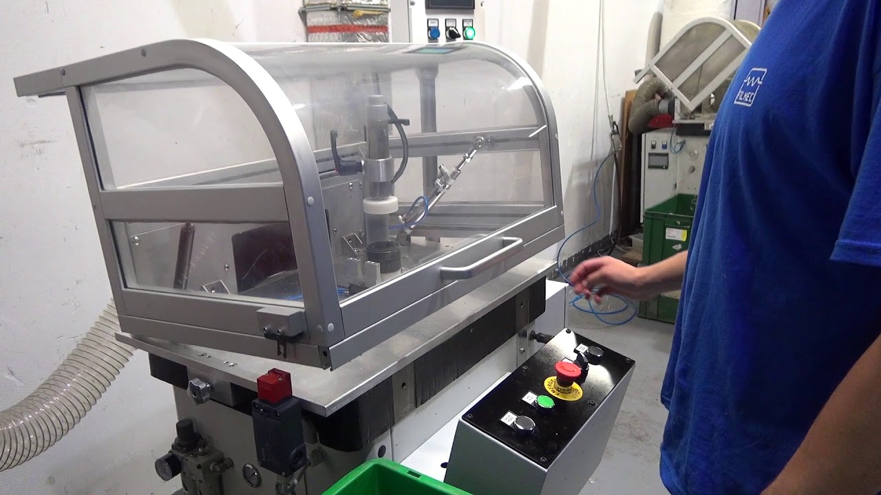 Taglio matarozza in plastica - YouTube