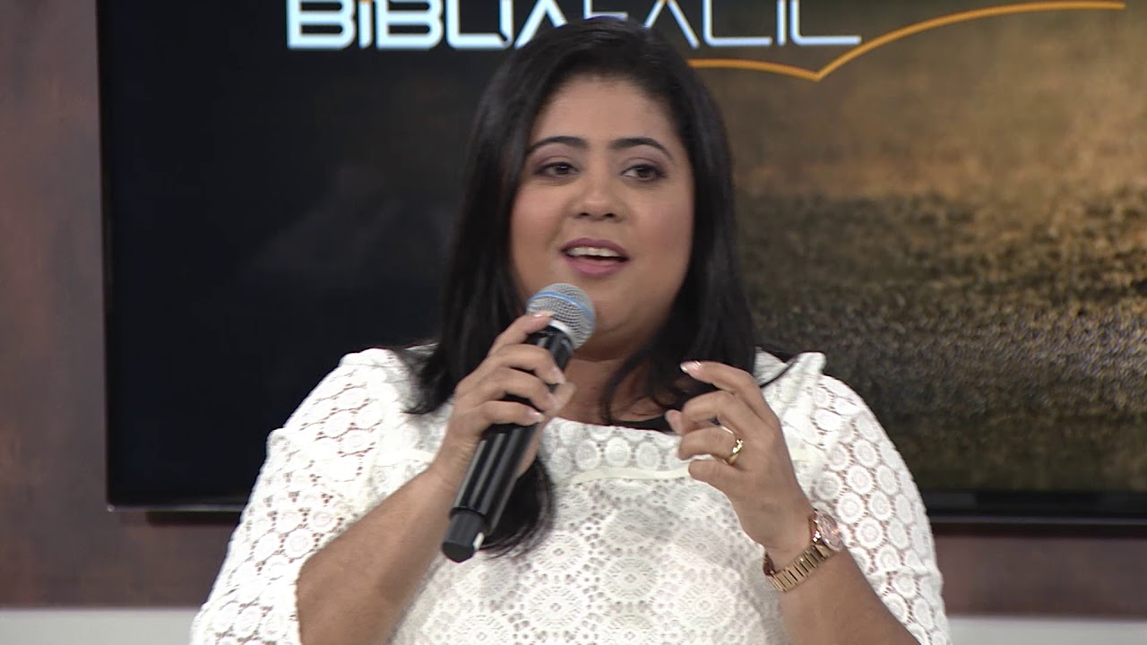 PAULA CHACON | JESUS É MELHOR - YouTube