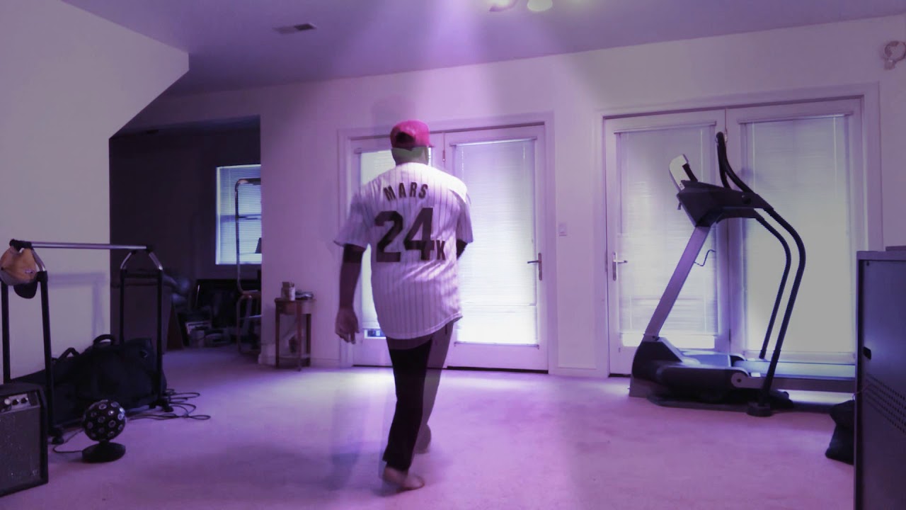 MyJazzyMac takes the BTS #IDOLDanceChallenge - YouTube