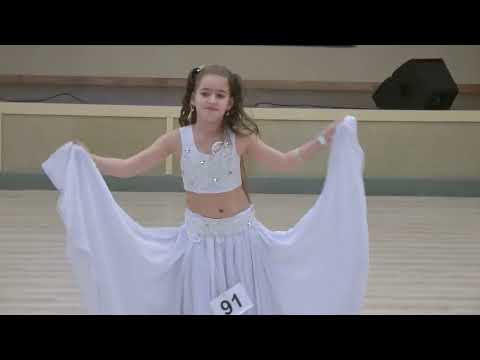 Belly dance by a cute little girl | Hit Swaggers