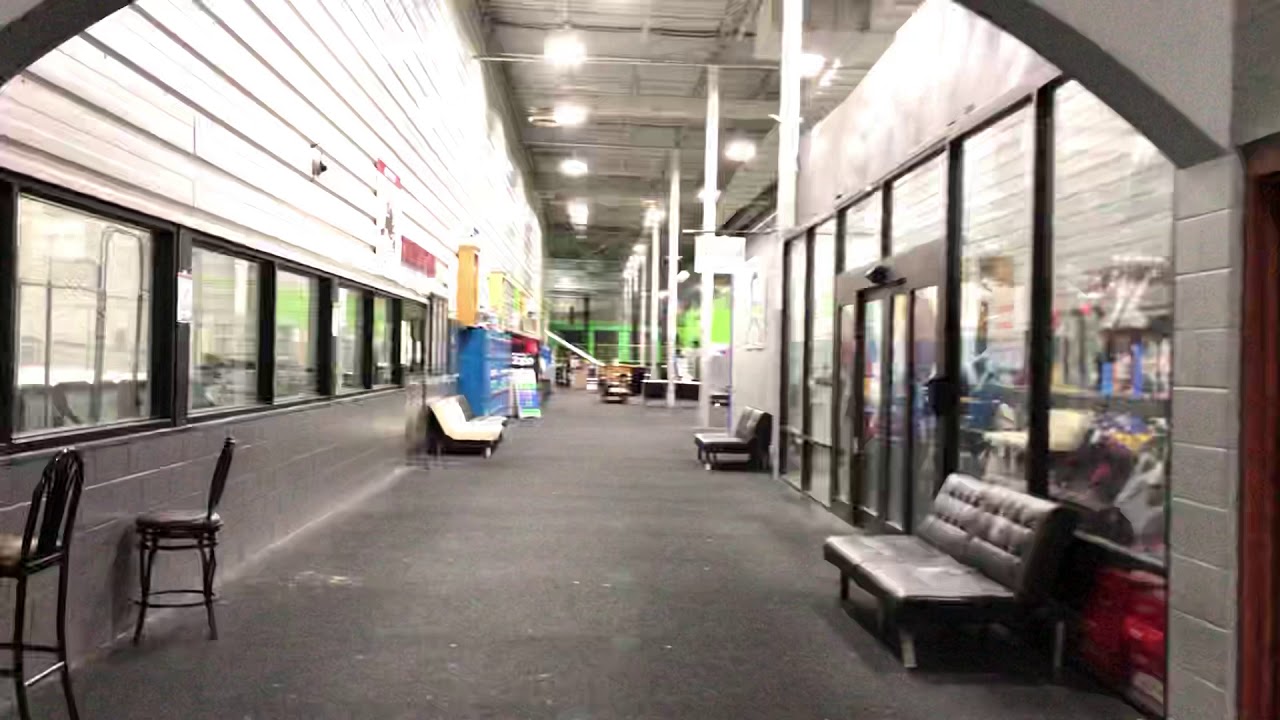 Closed Concession Stand at Sports Plus - Cincinnati, OH - YouTube