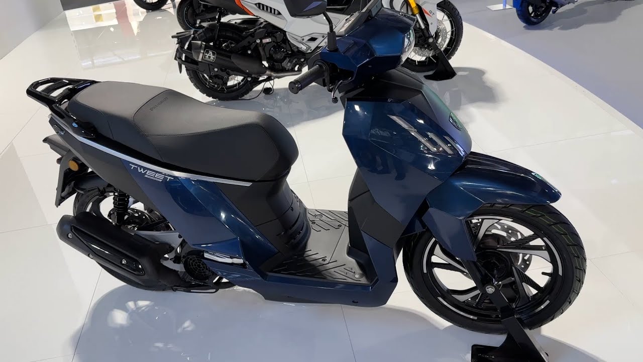 Nice French Scooter !!! 2023 Peugeot Tweet 200 - YouTube