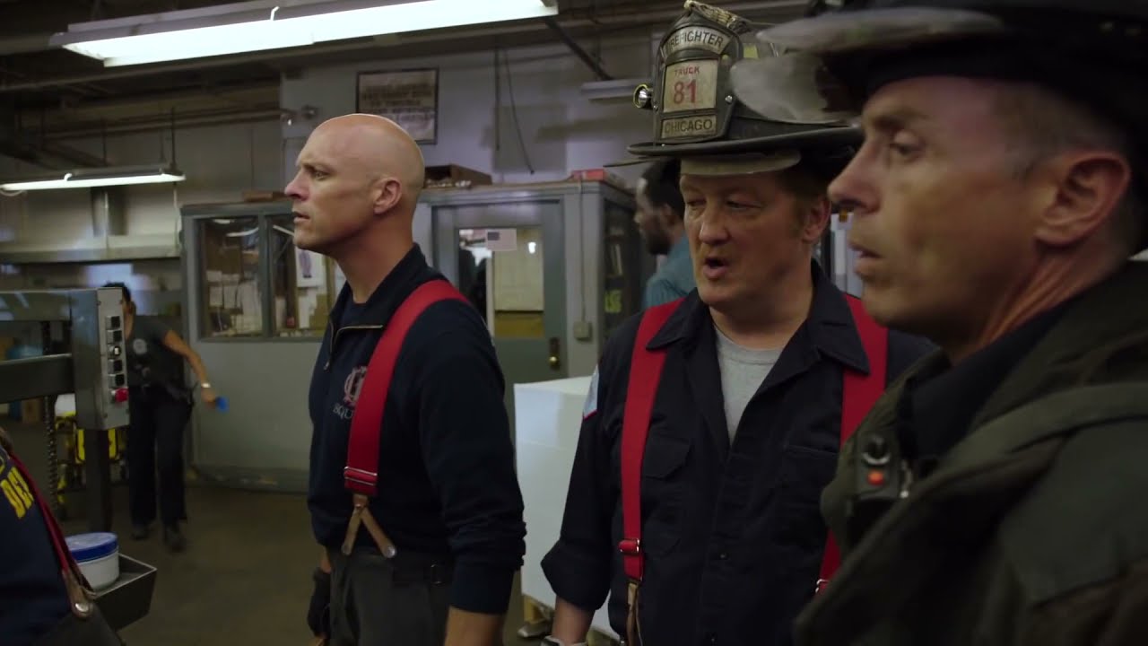 Man Gets Arm Trapped into Heavy Machine - YouTube