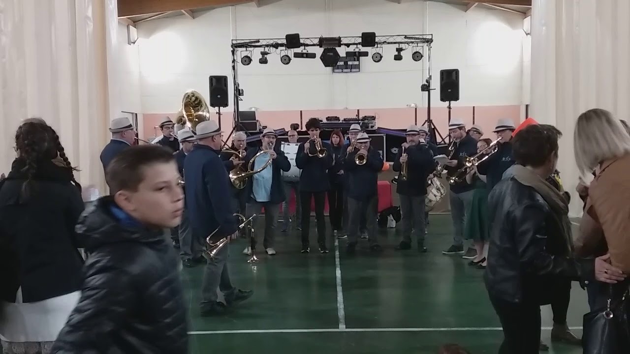 Power jazz march - YouTube