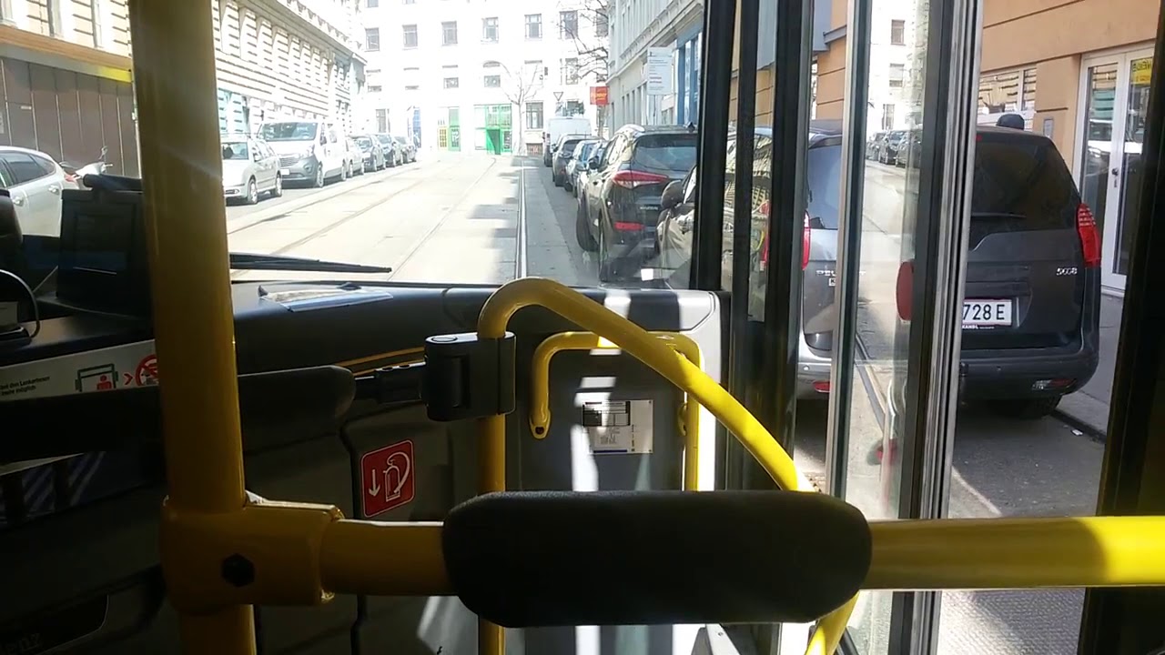 Autobus Linie 12A im 15. Bezirk in Wien(2) - YouTube