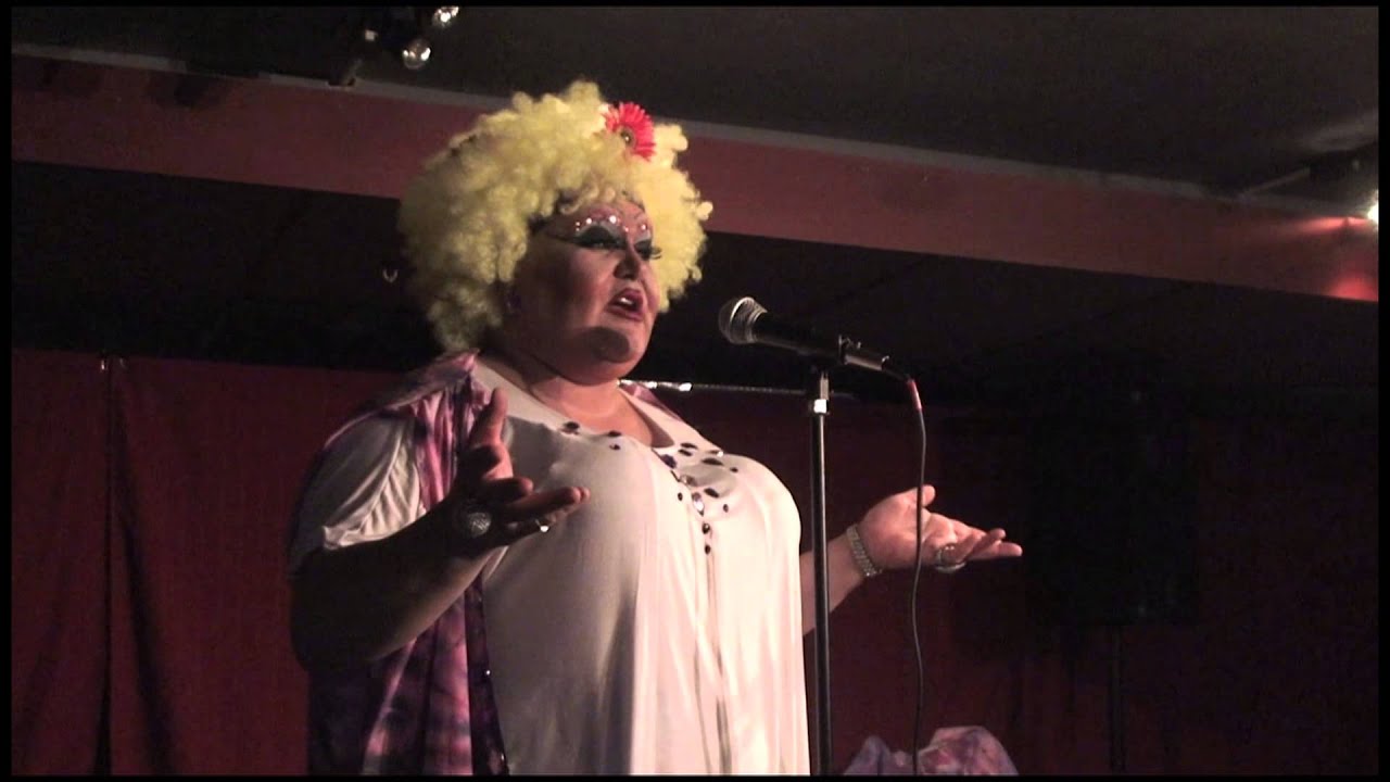 Mona Lott Drag Queen Bingo - YouTube