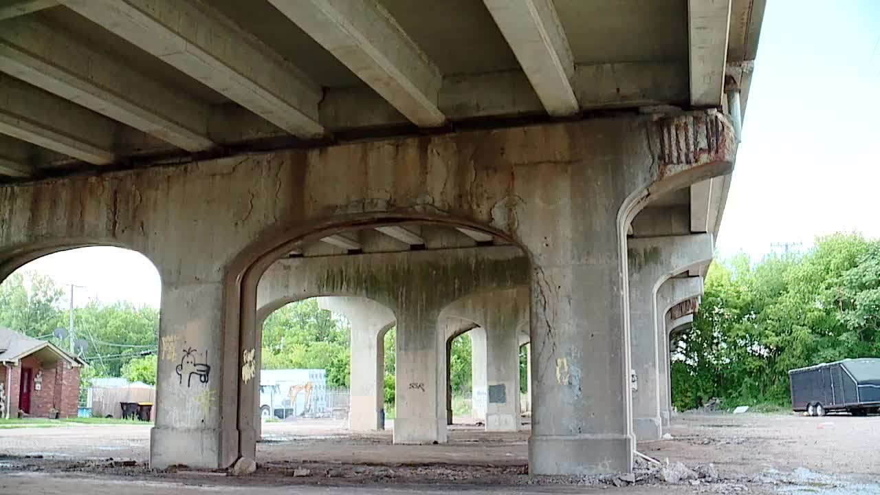 Crumbling West Road bridge causing mounting frustration Downriver - YouTube