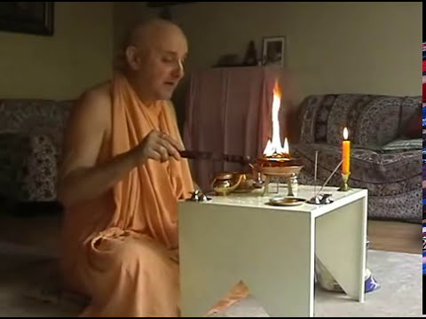 Suhotra Swami (#2) Doing puja for his Shalagram shilas (DVD Rip) - YouTube