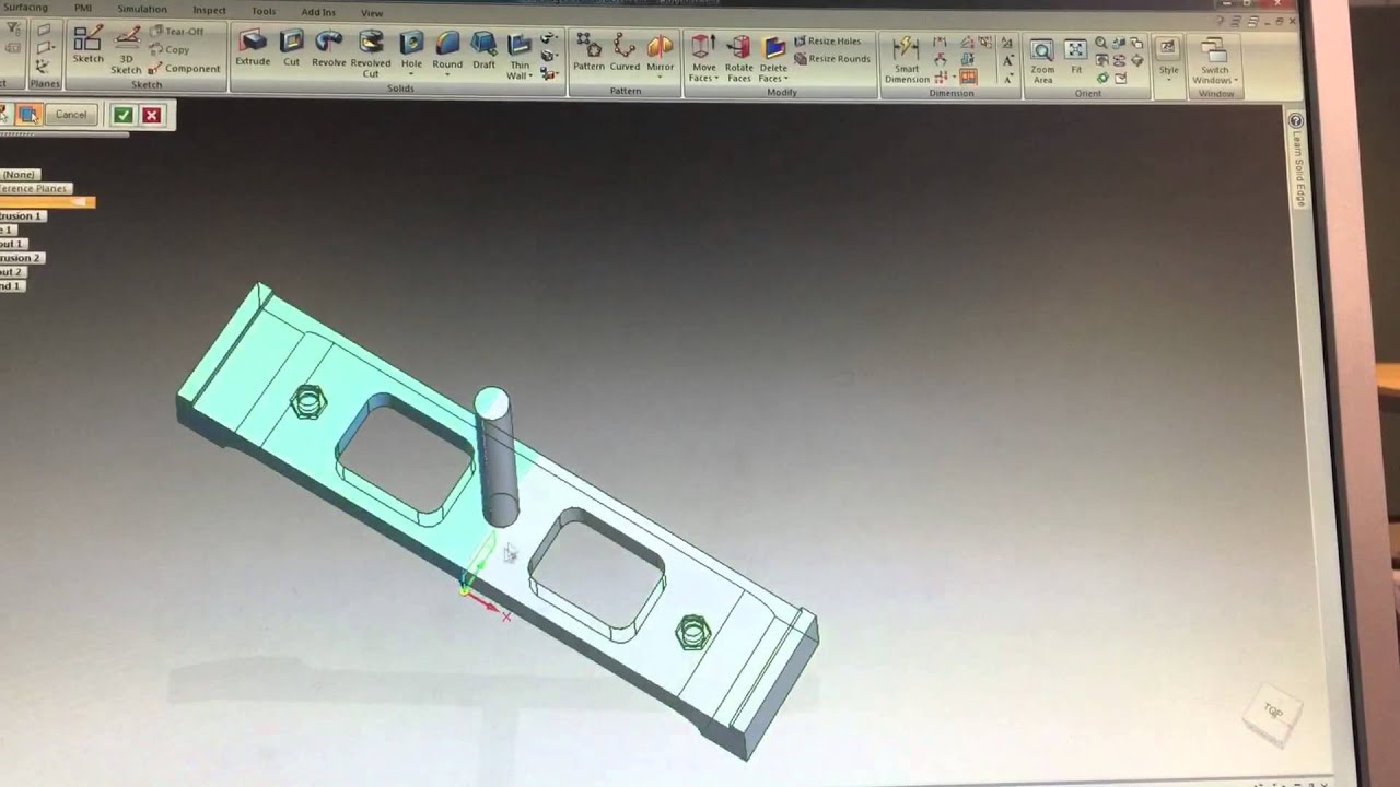 Solid Edge - Split body (creating plane) - YouTube