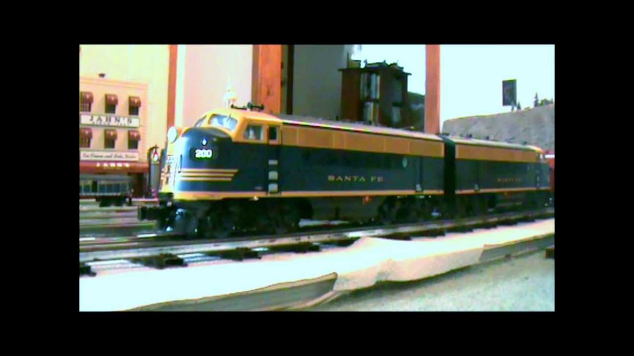 Lionel Legacy Santa Fe F3 - YouTube