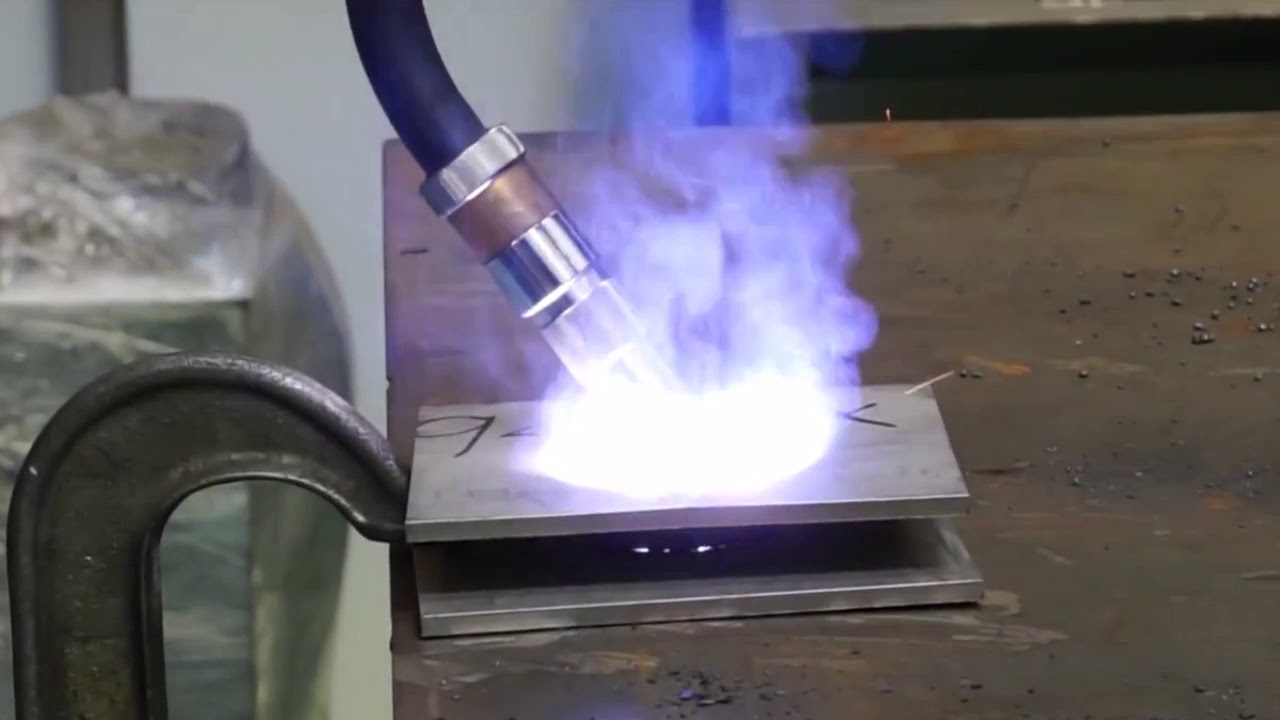 Sandiman: Robot Soldador MIG - YouTube
