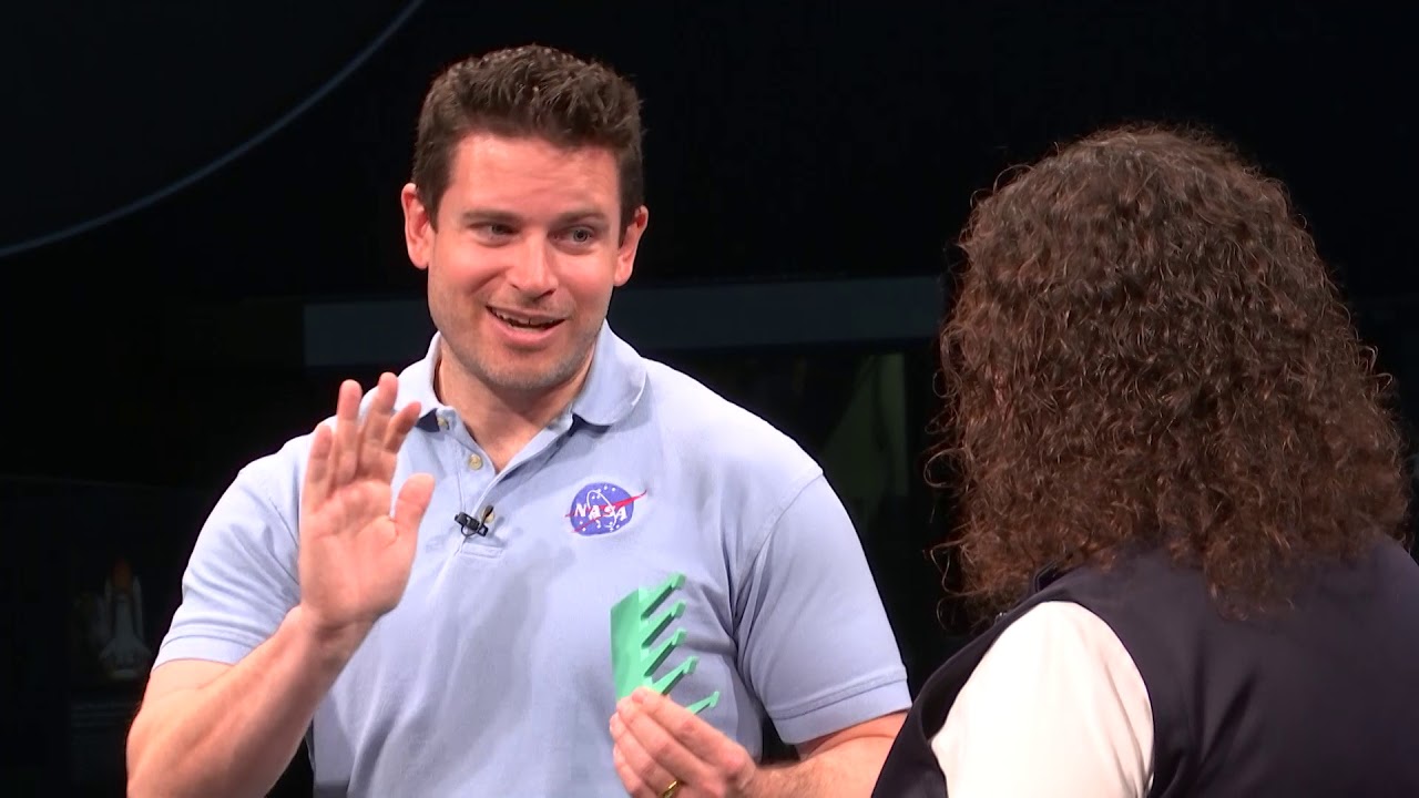 How Lizards and Cockroaches Inspire Space Technology - STEM in 30 - YouTube