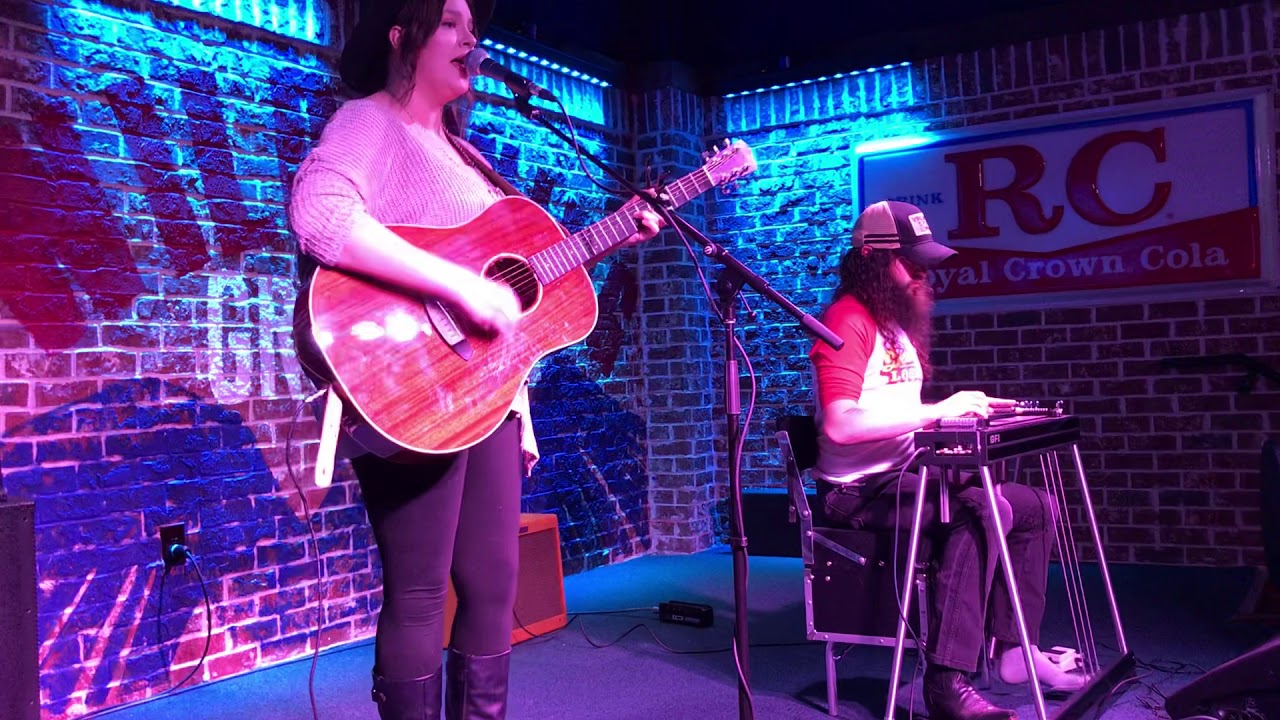 Jaycie + Taylor - 7 Rings @ Wild Wing 2/16/2020 - YouTube