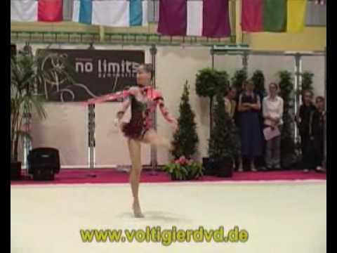 02 - Lieselotte DIELS - Hoop - YouTube