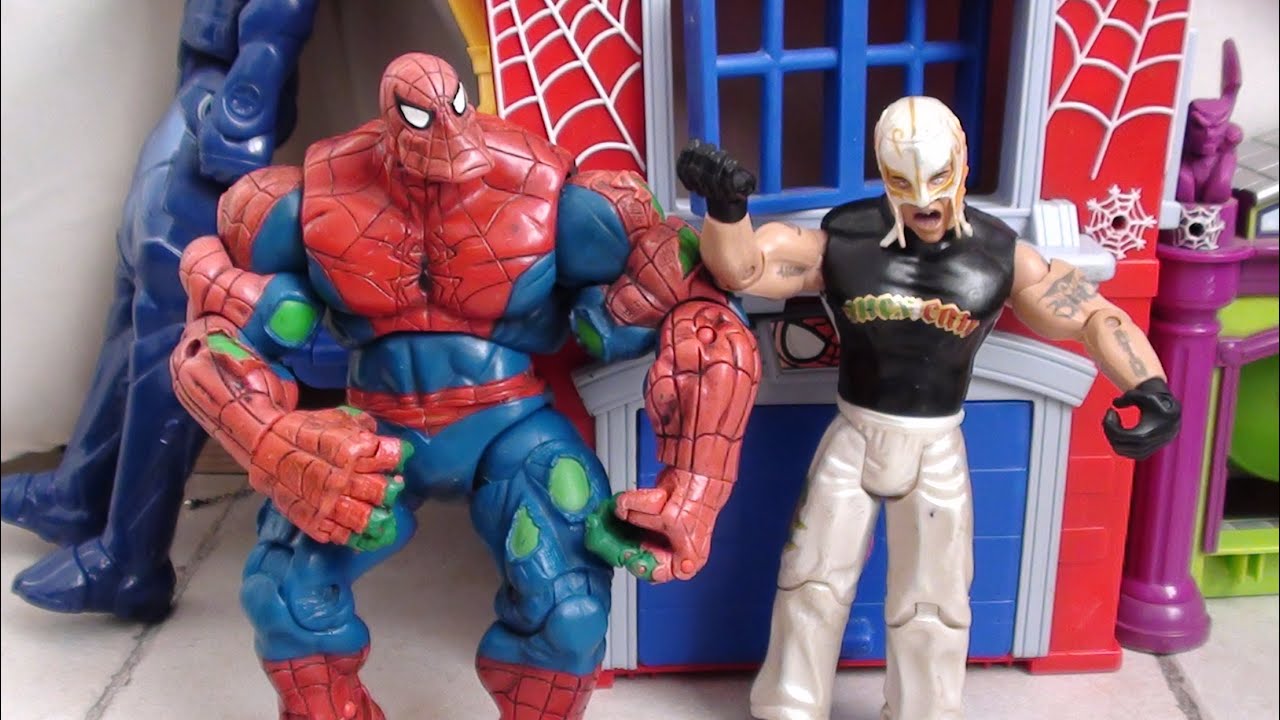 REY MYSTERIO VS SPIDERMAN FIGHT EPIC BATTLE KjarGaming ckn toys - YouTube
