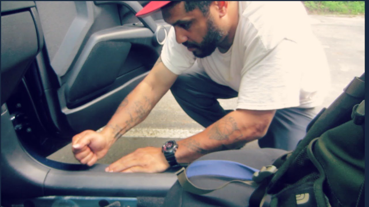CAR FALLING APART! Quick Clip* - YouTube