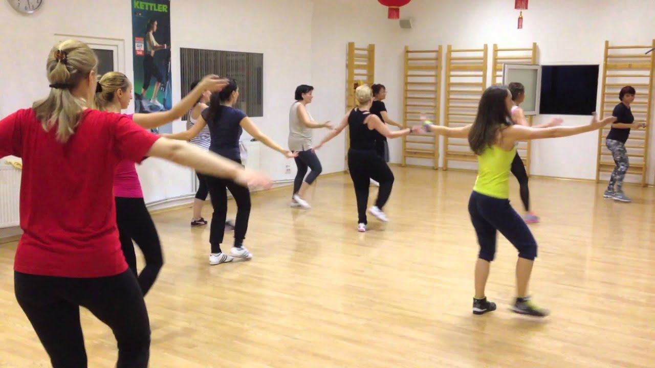 Zumba® Fitness - Scoala de dans Step in Dance - YouTube