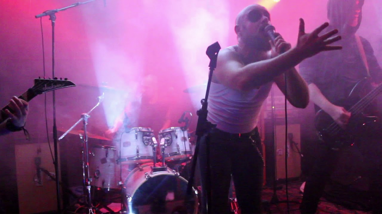 Effess - Figliole Di Rudi (Live - HD audio) - YouTube