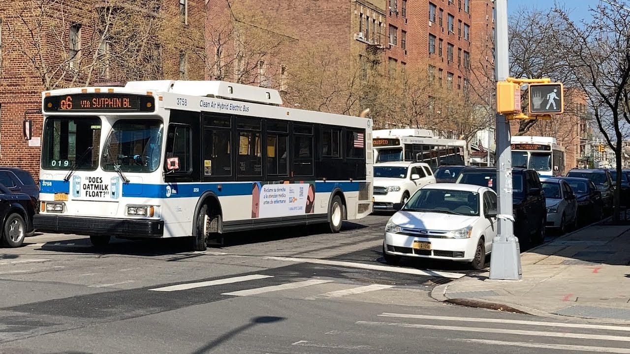 [MTA BUS] 2006-07 Orion 7 OG Hybrid #3758 Q6 #3644 Q9 and #3690 Q8 At ...