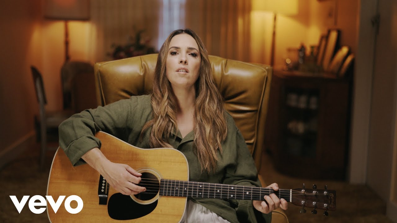 Brooke Harvey - Southern Sky (Official Music Video) - YouTube
