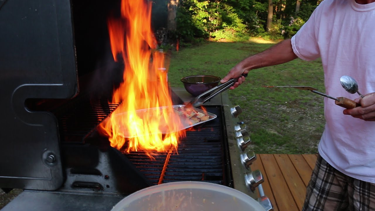 CHILLIN' & GRILLIN'! - YouTube