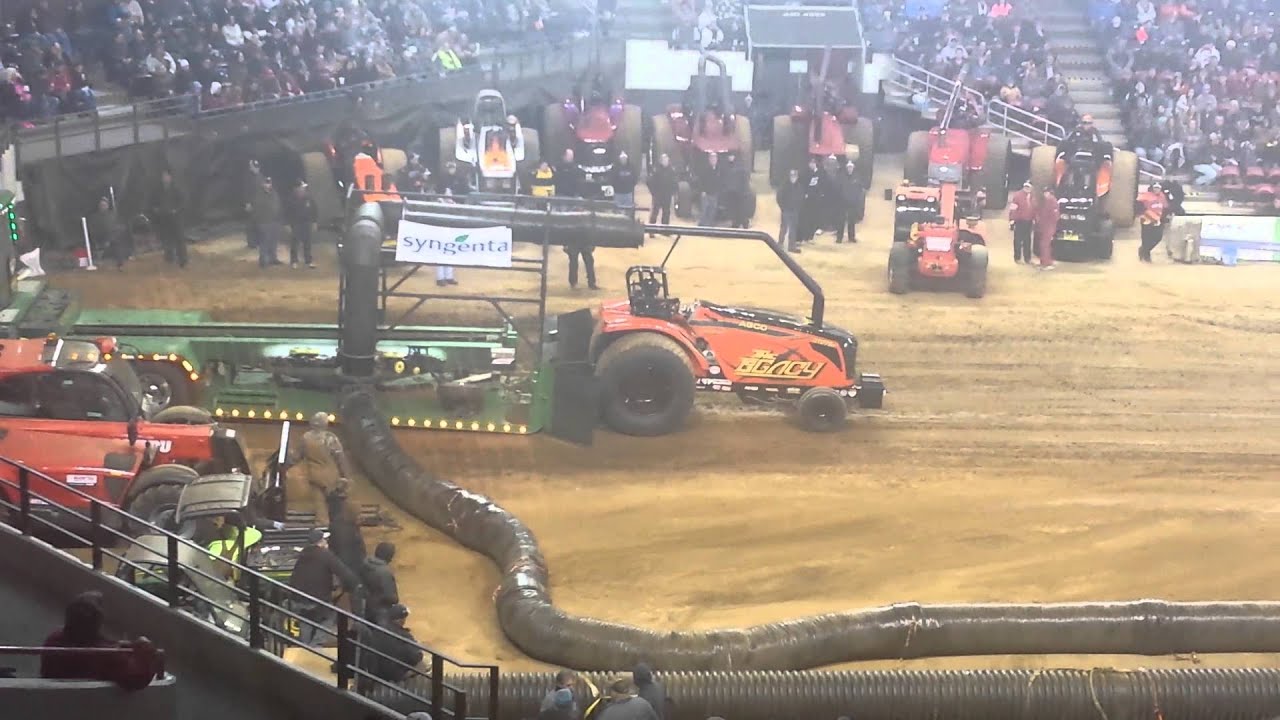 2016 NFMS Tractor Pull "The Legacy" - YouTube