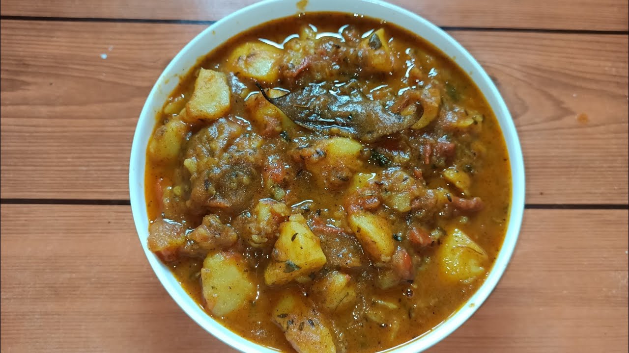 aloo curry recipe| Potato Curry| easy & tasty aloo ki sabzi - YouTube