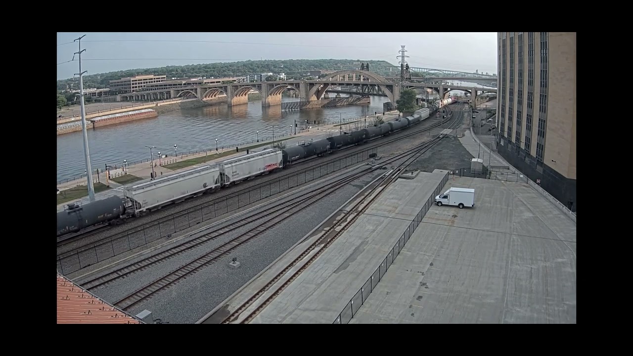 Northbound UP manifest train at St Paul, MN on the Union Depot Cam Part 2 - YouTube