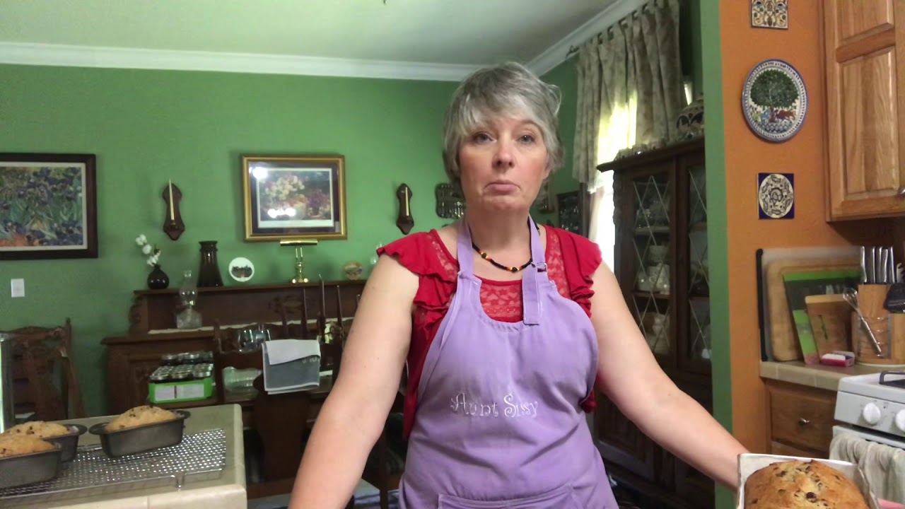 Baking with Aunt Sissy — Banana Nut Bread in Bulk4 - YouTube