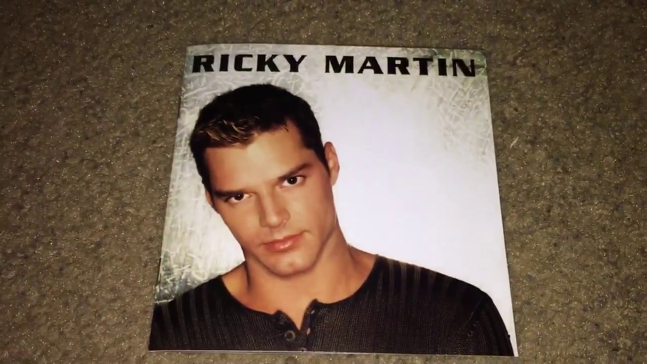 Unboxing Ricky Martin (1999 self-titled album) - YouTube