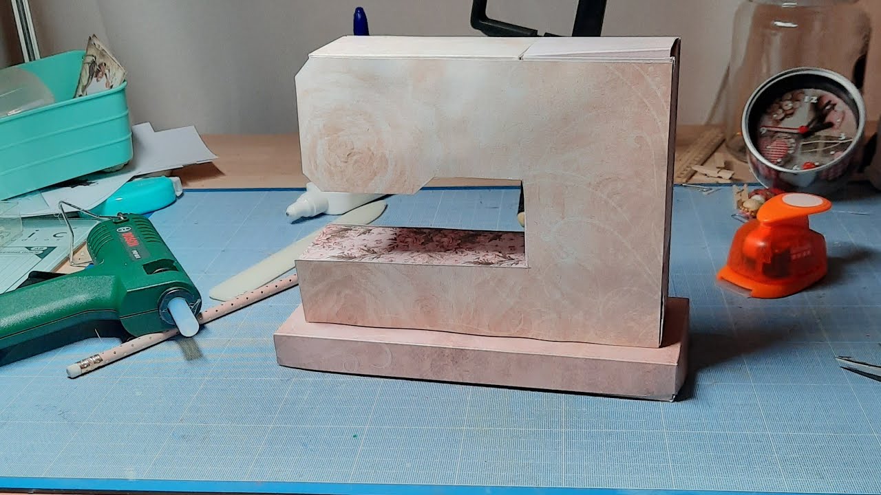 Tuto Machine à Coudre (la base/ gabarit) - YouTube