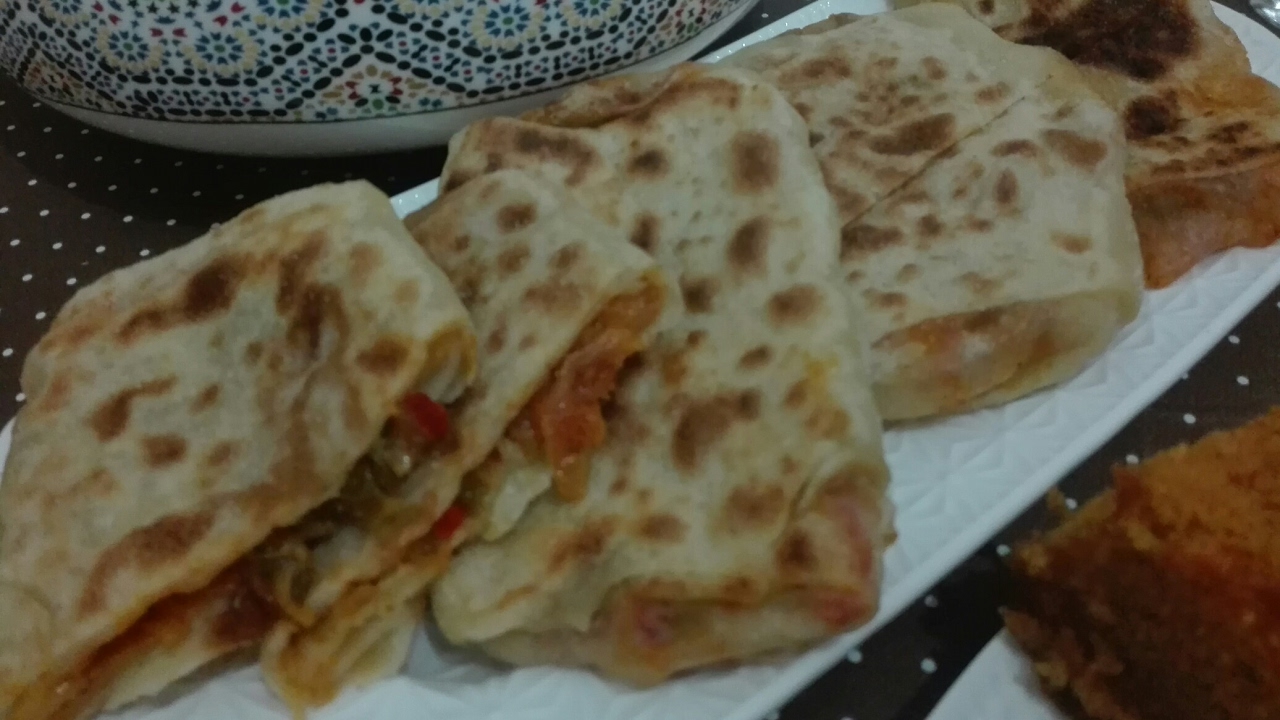 Recetas de Ramadán: msemmen rellenos de cebolla - YouTube
