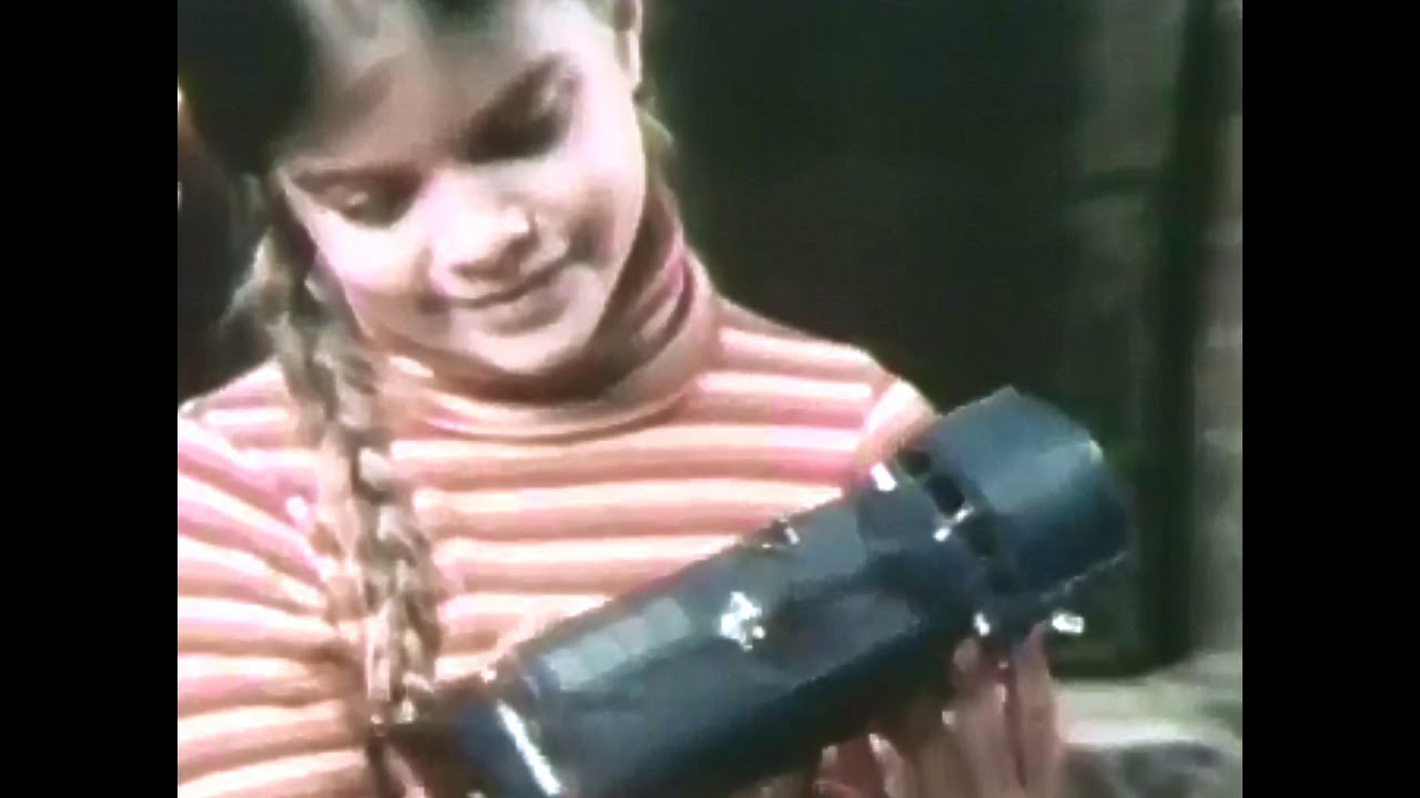 Lionel Trains with Johnny Cash 1976 TV Commercial HD - YouTube